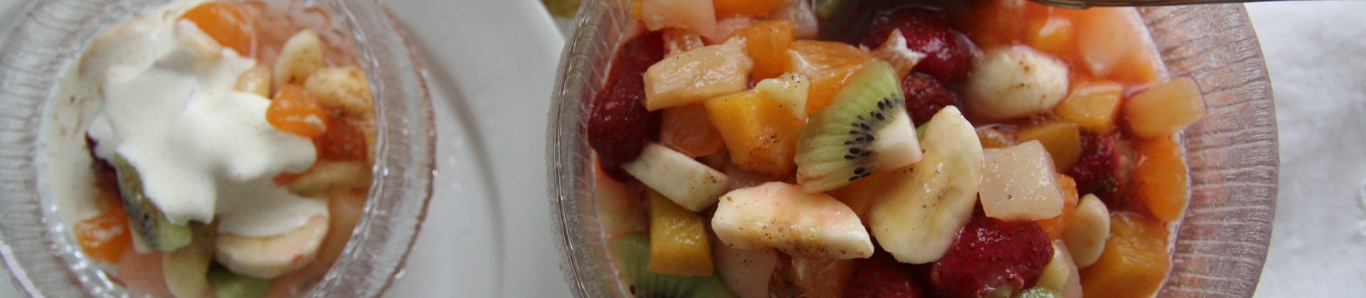 Mausteinen hedelmäsalaatti | Martat